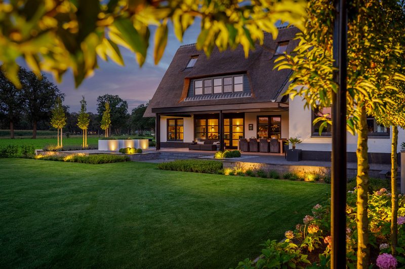 Jak montować oświetlenie Libet Light w ogrodzie? | libet.pl